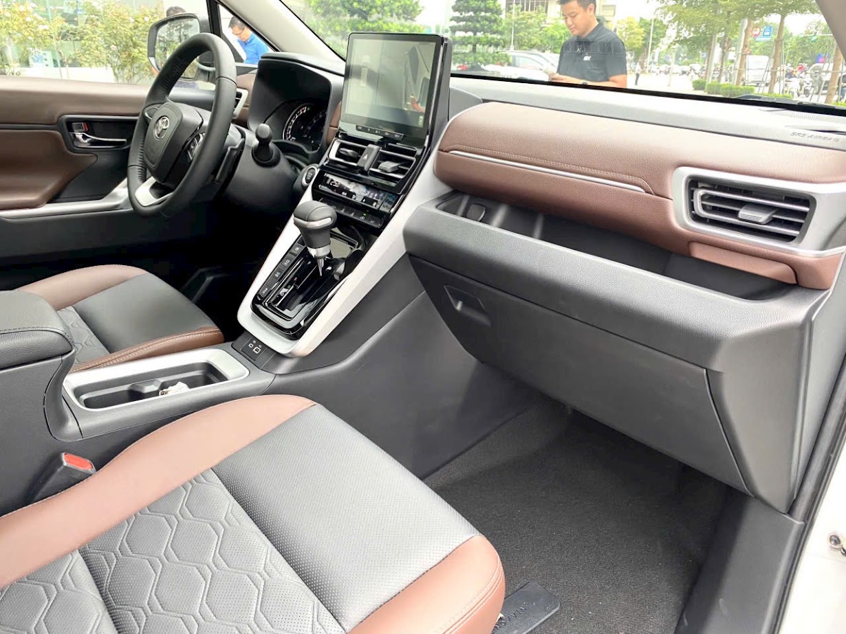 INNOVA CROSS - Toyota Thuận An