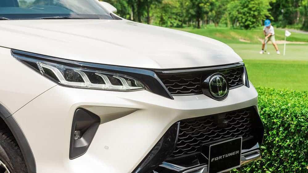 TOYOTA FORTUNER LEGENDER 2.4AT 4X2 - Toyota Bình Dương